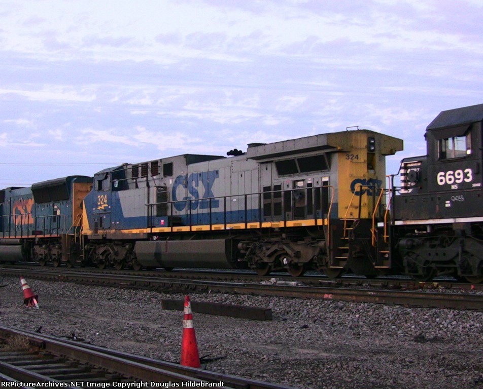 CSXT 324
